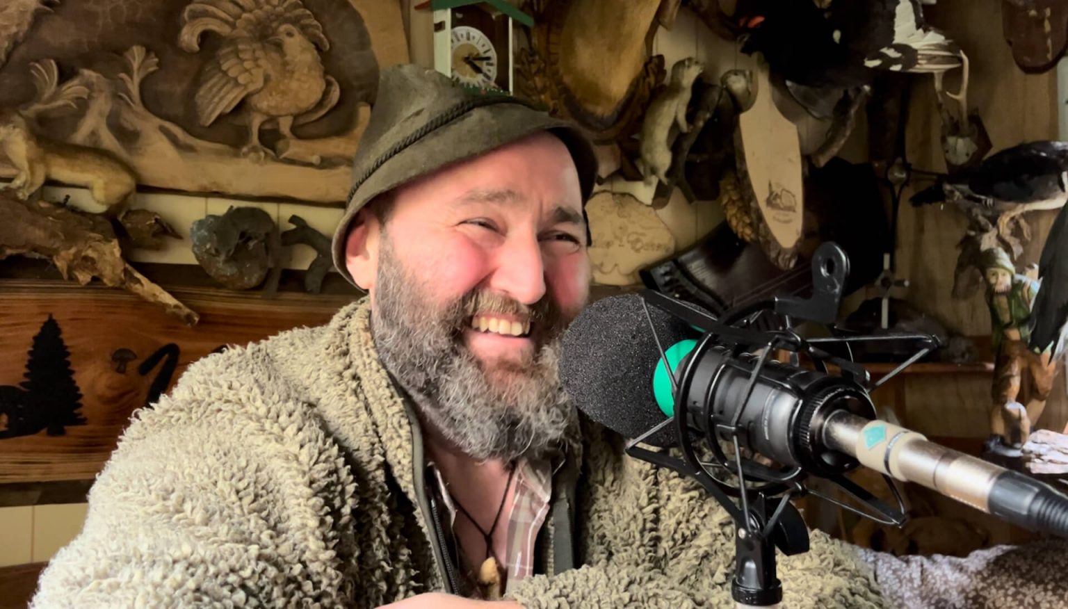 WW407: Der mit den Waldtieren spricht – mit dem “Woid Woife” Wolfgang ...